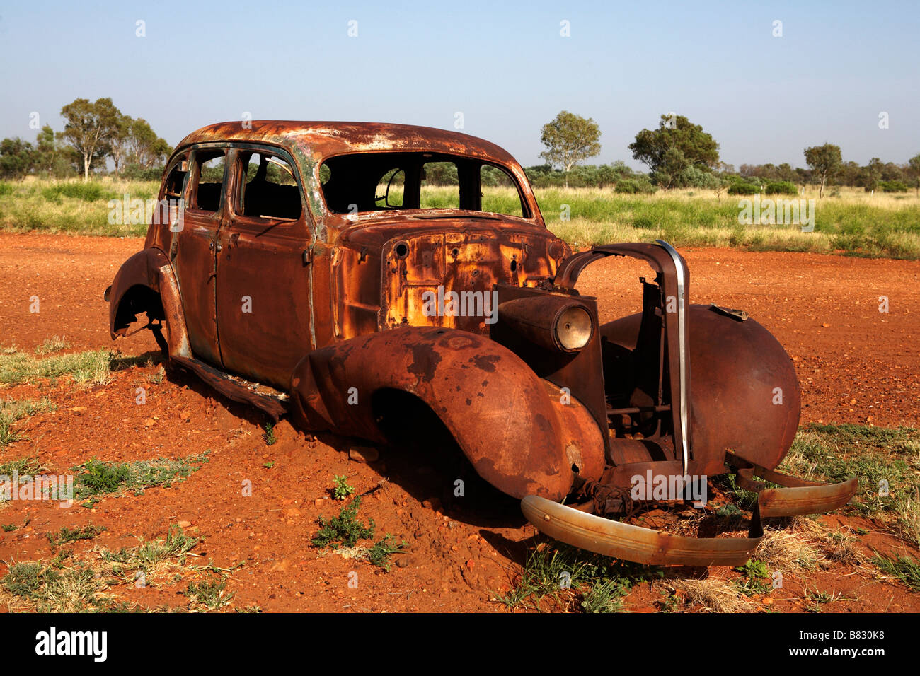 Australia outback road breakdown hi-res stock photography and images ...