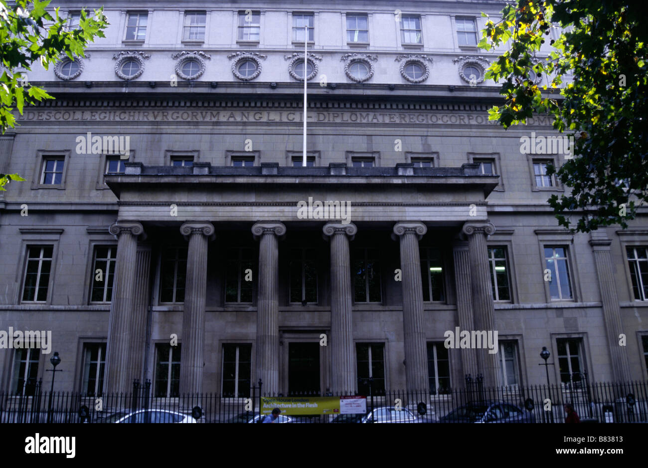 Royal college of surgeons hi-res stock photography and images - Alamy