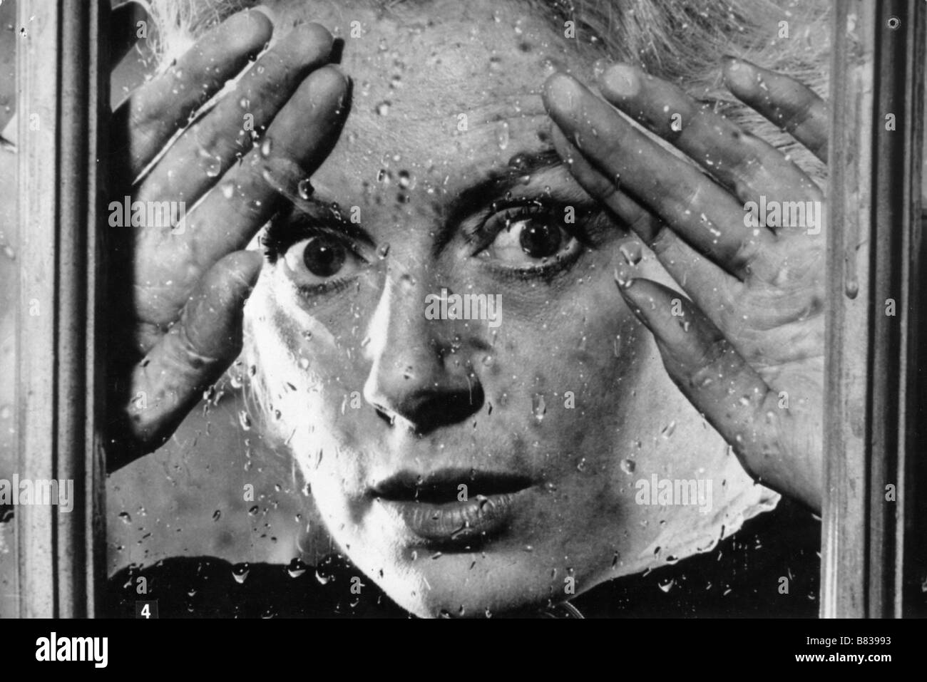 The Innocents Year: 1961 UK / USA Director: Jack Clayton Deborah Kerr ...