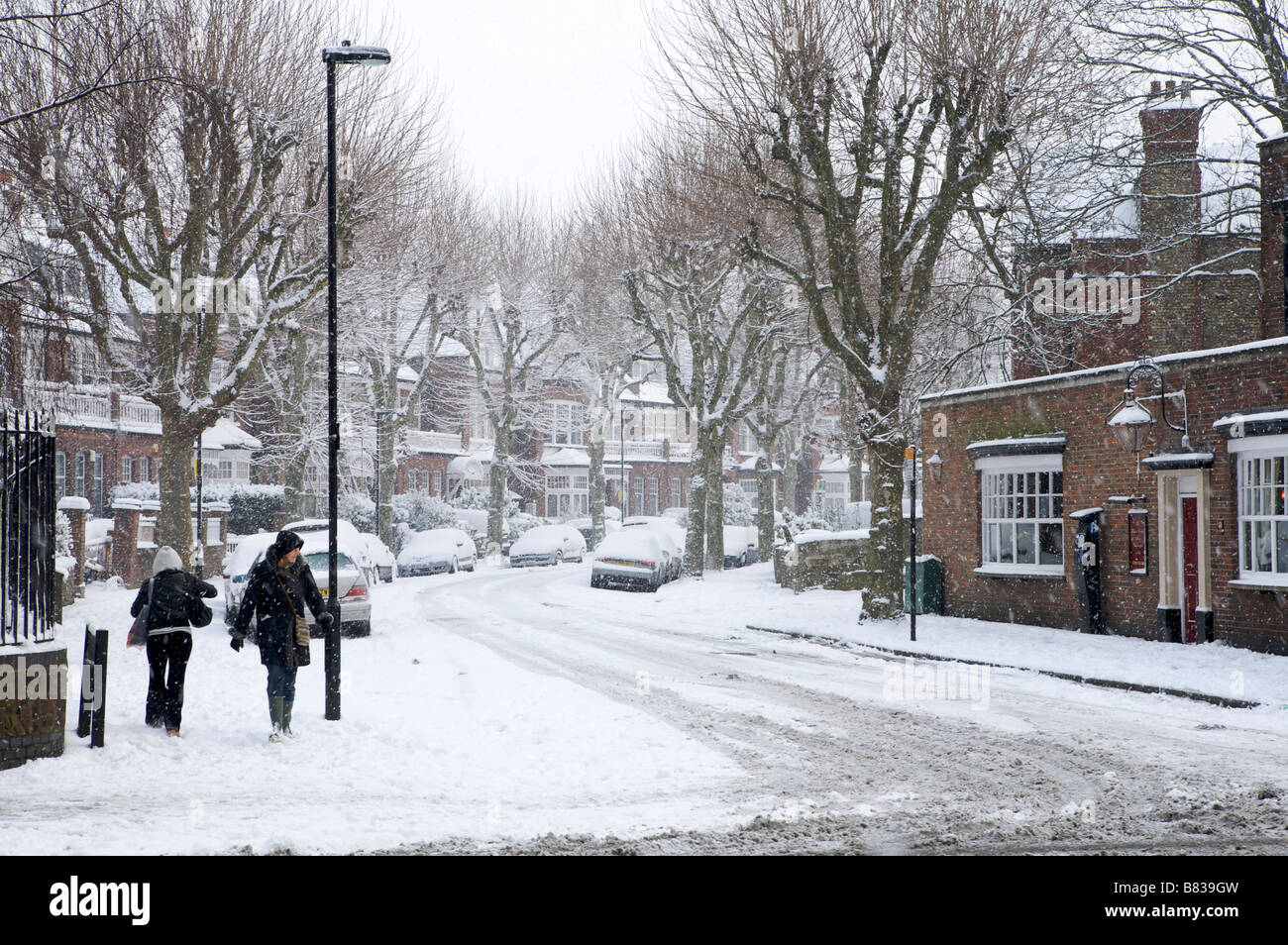 Heavy snow creates a winter wonderland, London Stock Photo - Alamy
