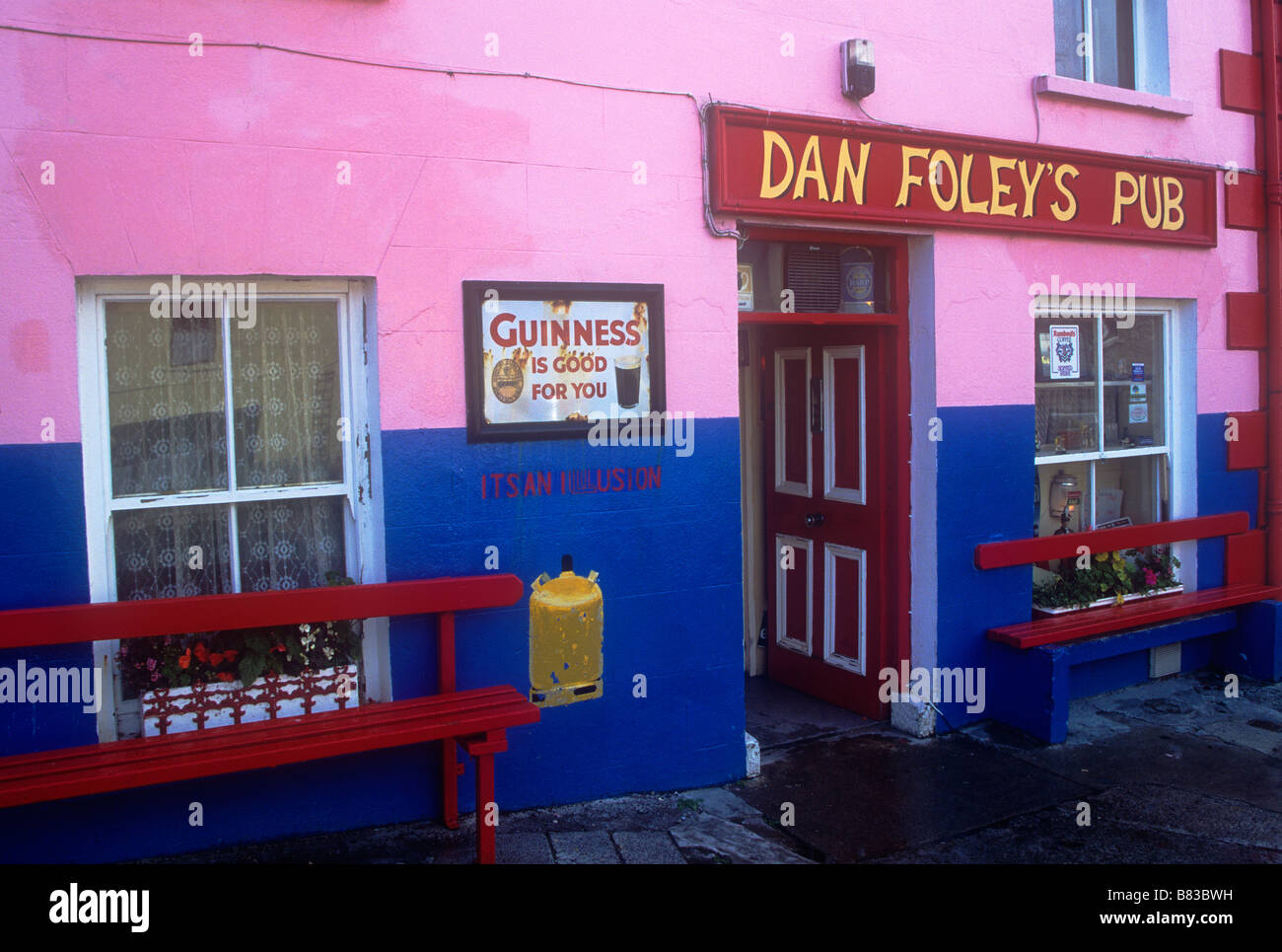 Dan Foley's Pub, Dingle Peninsula, Co. Kerry, Ireland Stock Photo - Alamy