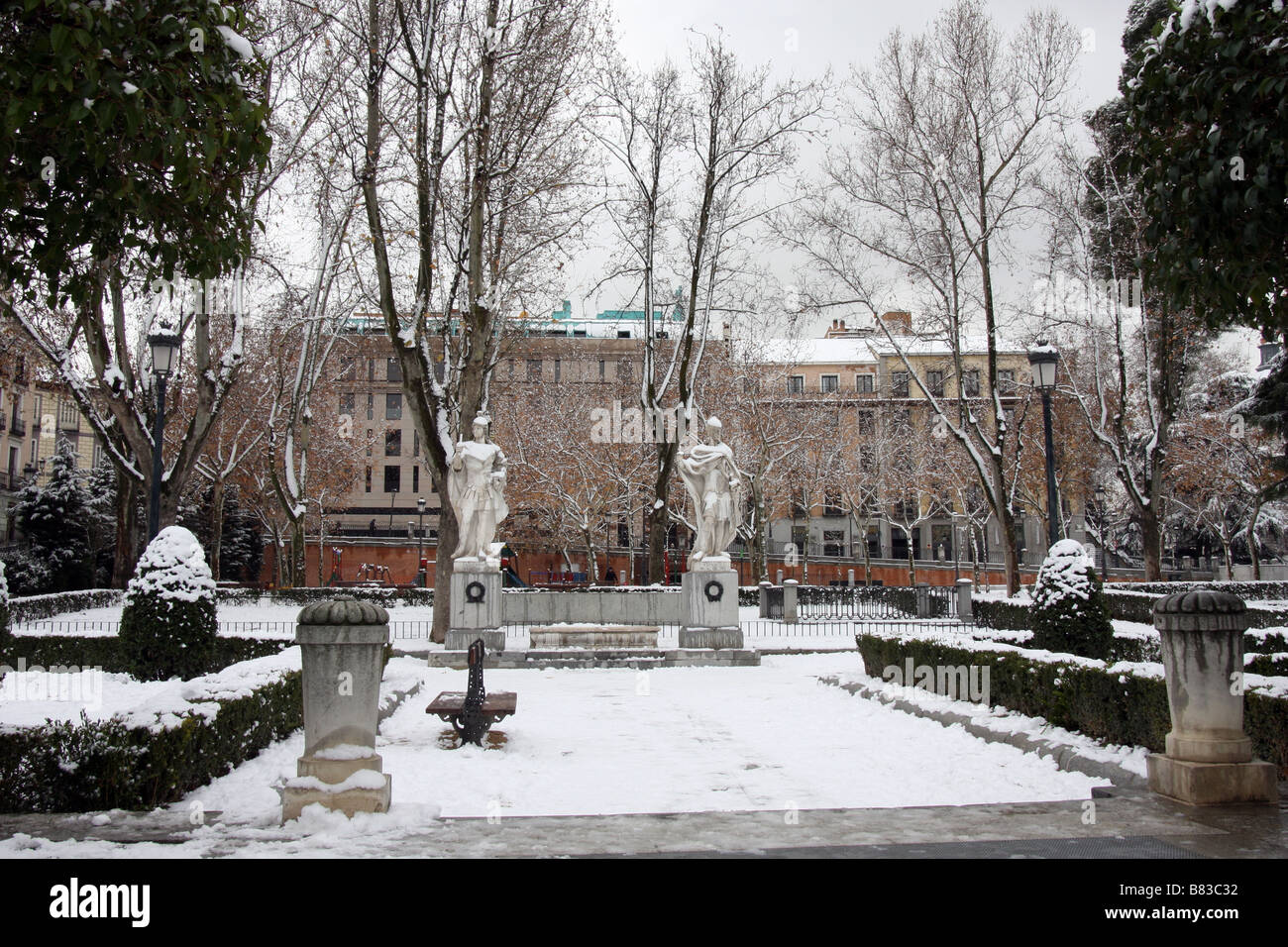 Statues of Íñigo Arista and Alonso I, Spanish Kings, in the Plaza de ...