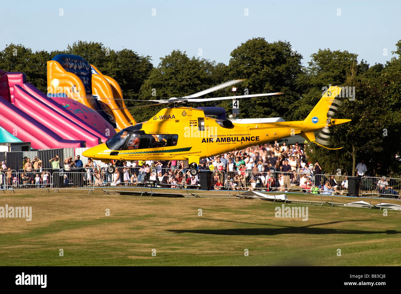 Helicopter lifting off hi-res stock photography and images - Alamy