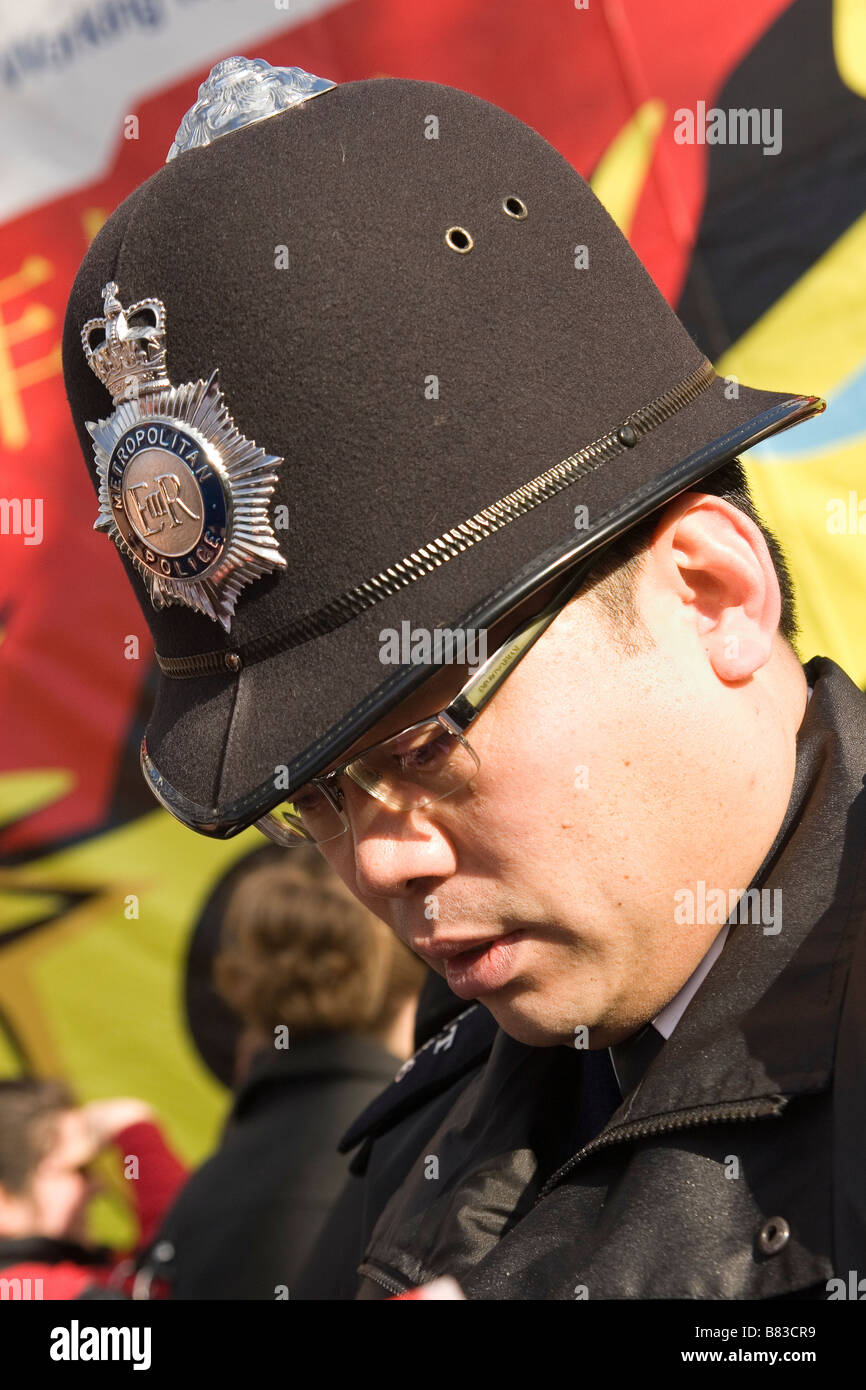 Chinese Metropolitan Police Officer in London Stock Photo: 22203533 - Alamy