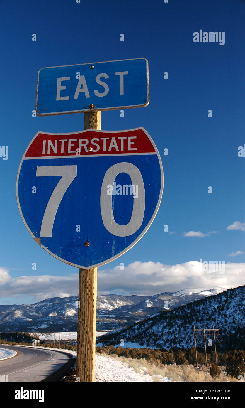 Road sign 70 hi-res stock photography and images - Alamy
