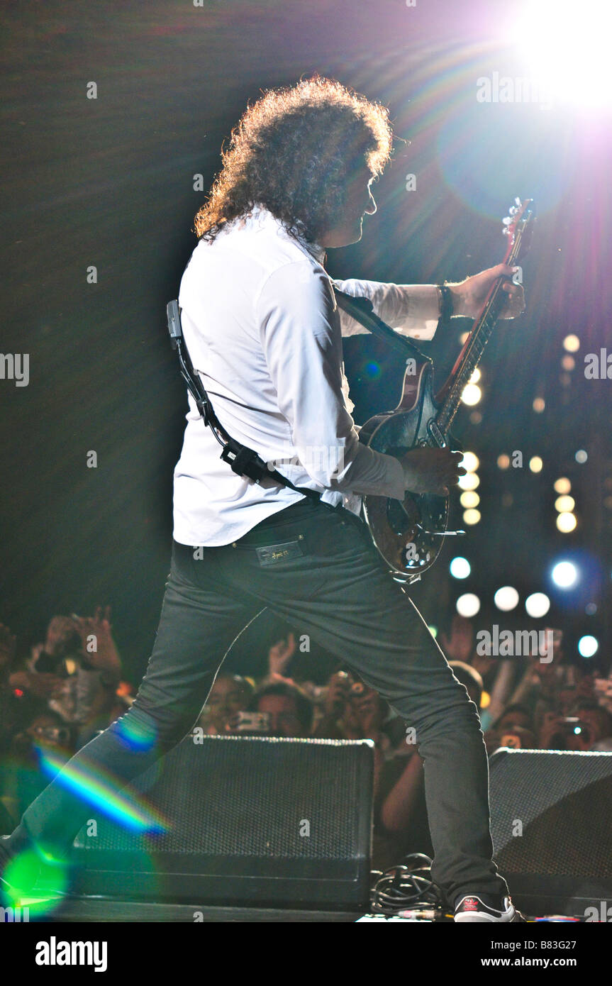 Brian May of Queen performs at a concert in London Stock Photo - Alamy