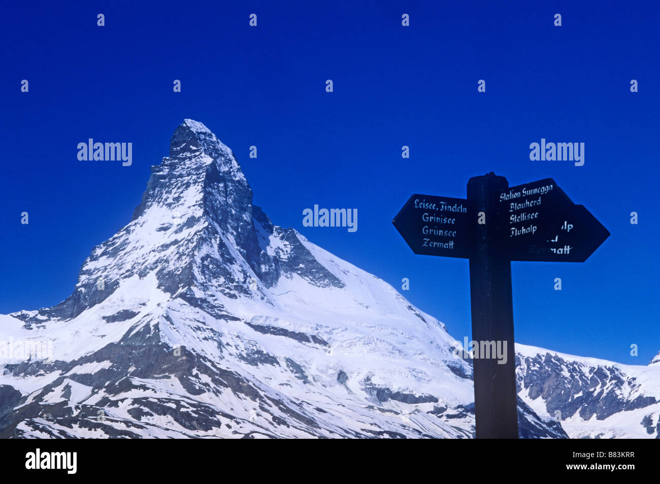 The Matterhorn & Signpost above Zermatt, Switzerland Stock Photo - Alamy