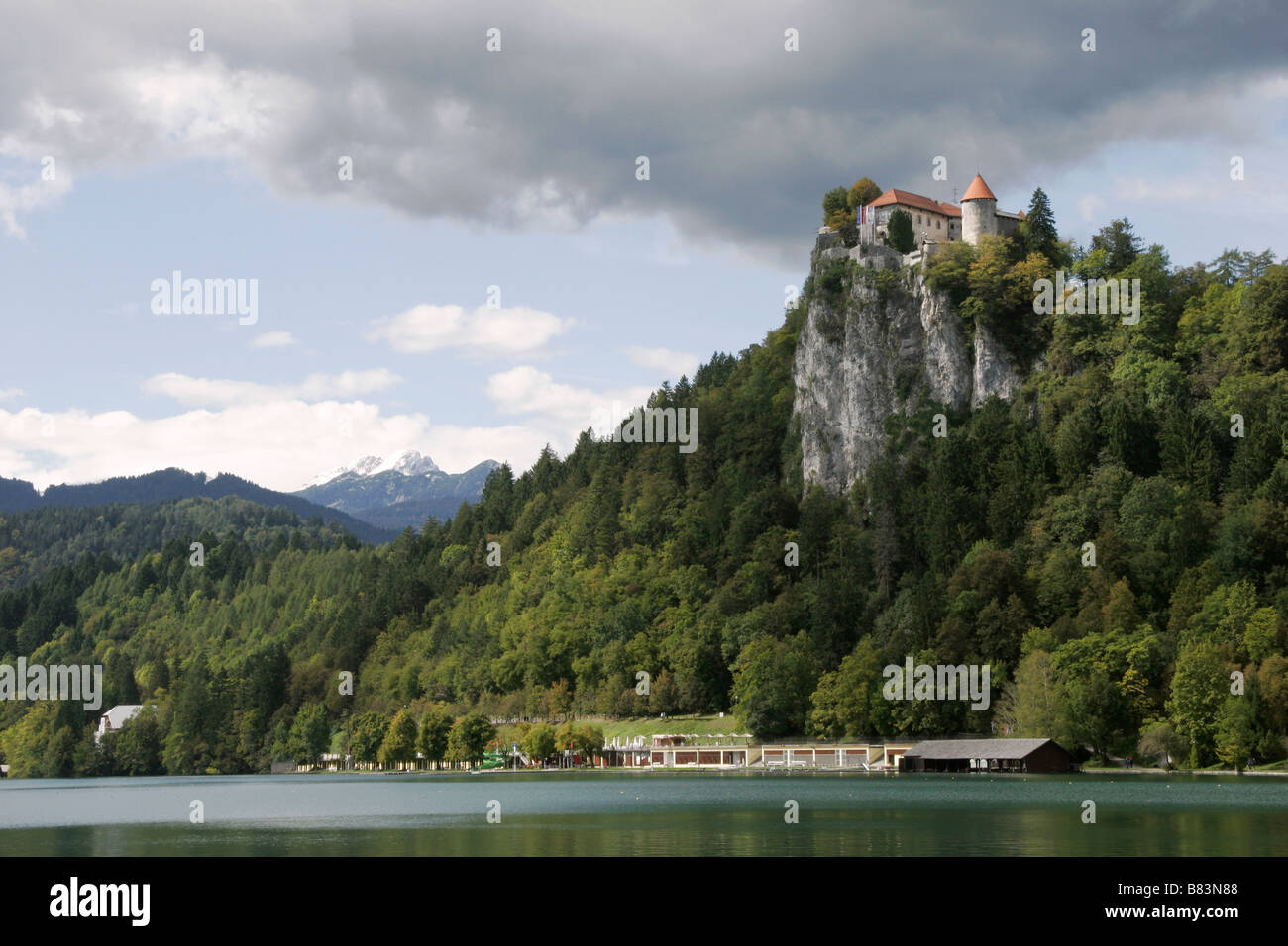 Medieval Bled Castle (Blejski Grad) perched on a steep cliff above Lake ...