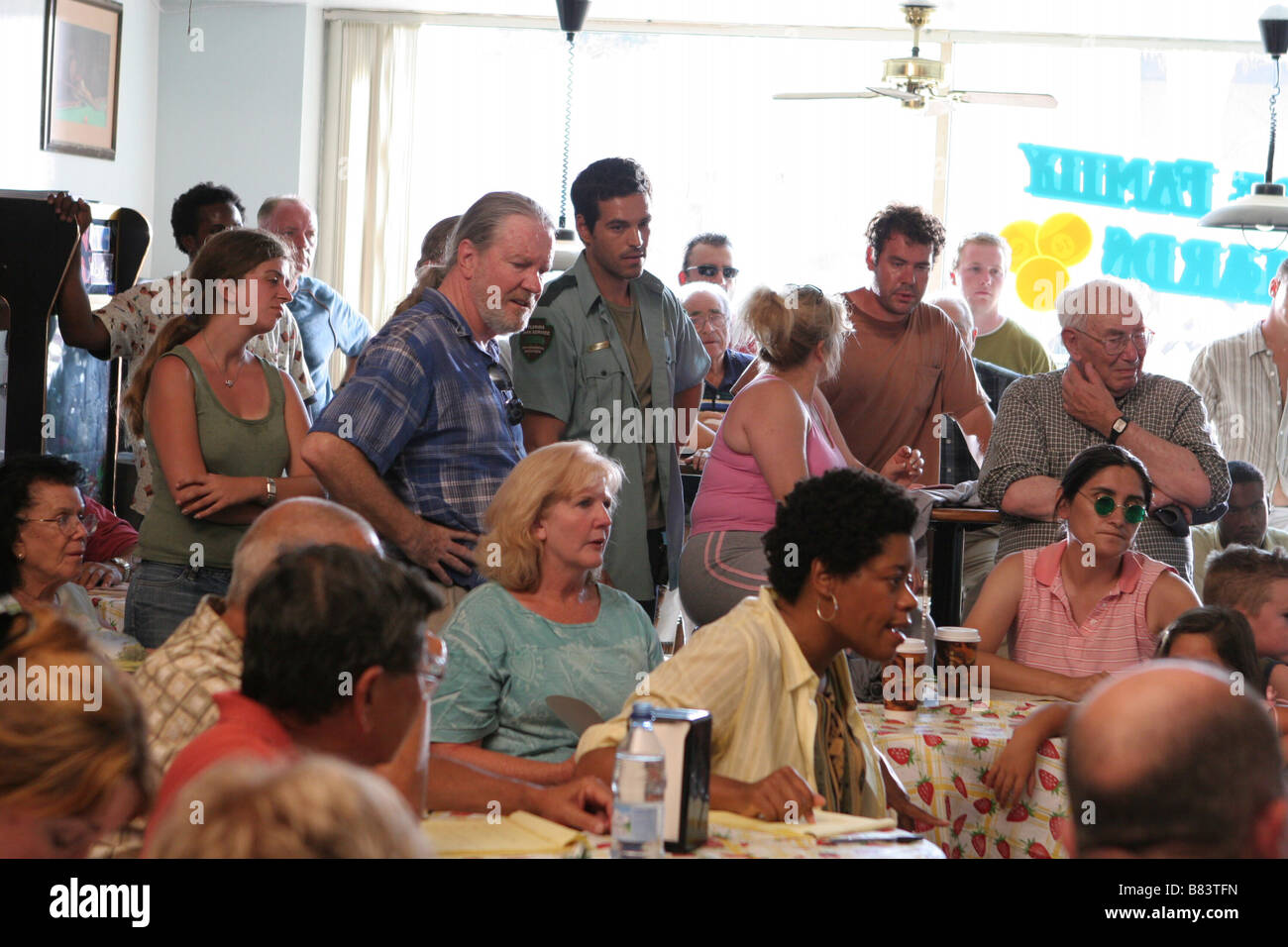 Invasion tv invasion 2005 tv hi-res stock photography and images - Alamy