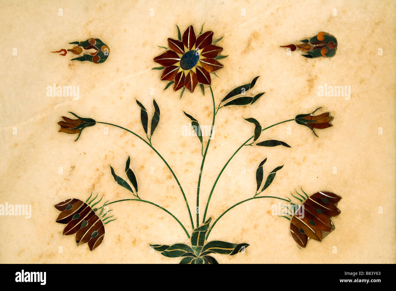 Floral inlay patterns on a marble pillar in Diwan i Khas in the Red ...