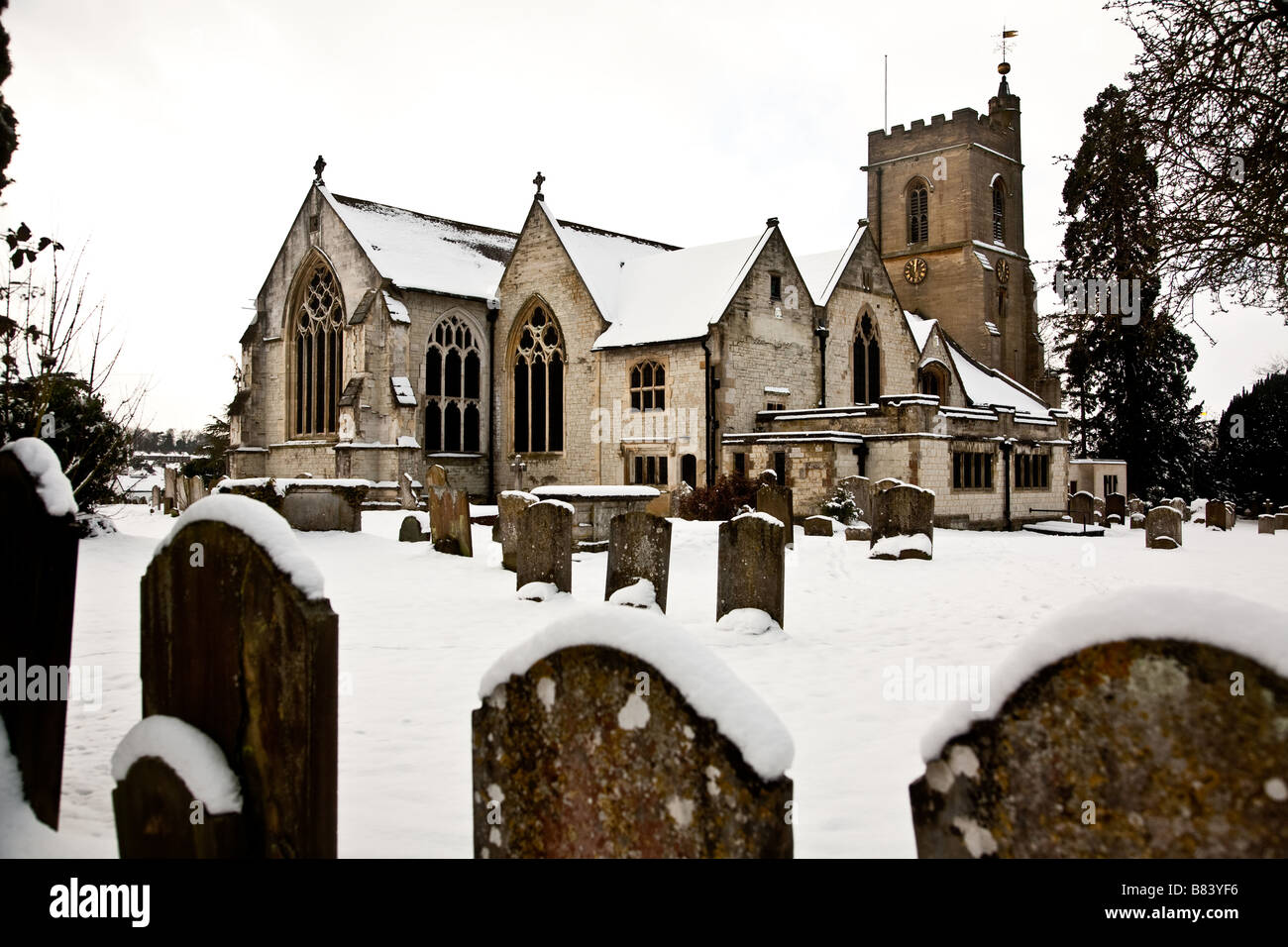 St Mary's Church, Reigate, Surrey in the snow Stock Photo - Alamy