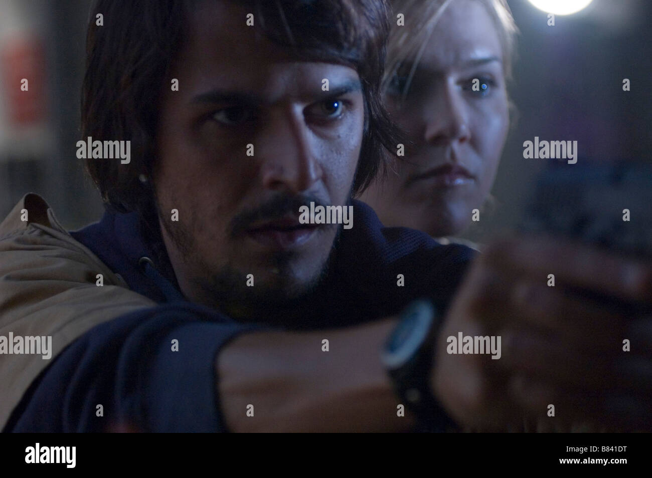 Fall down dead 2007 hi-res stock photography and images - Alamy