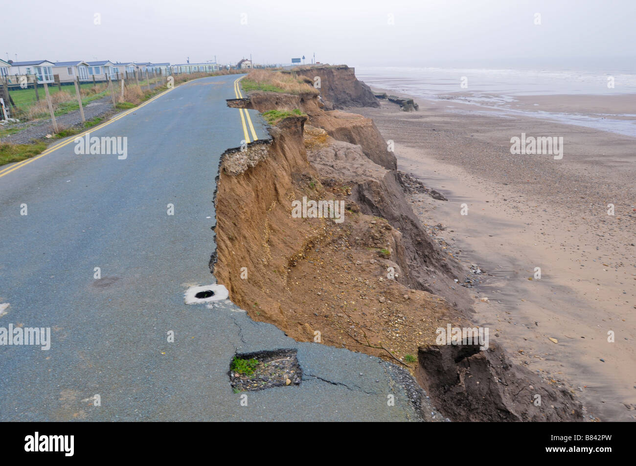 Coastal erosion on the east coast at Ulrome, East Yorks UK Stock Photo ...