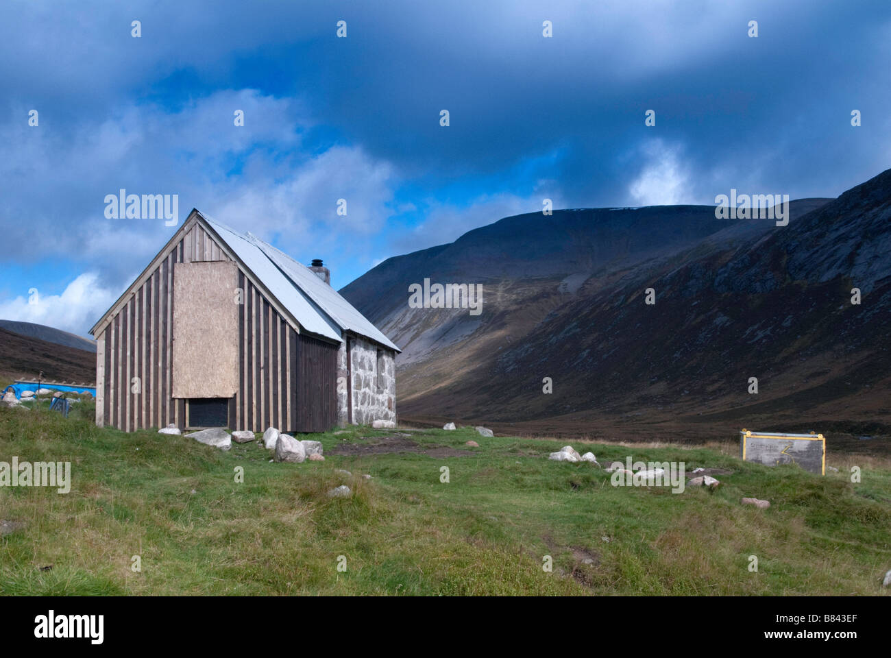 Scottish bothy hi-res stock photography and images - Alamy
