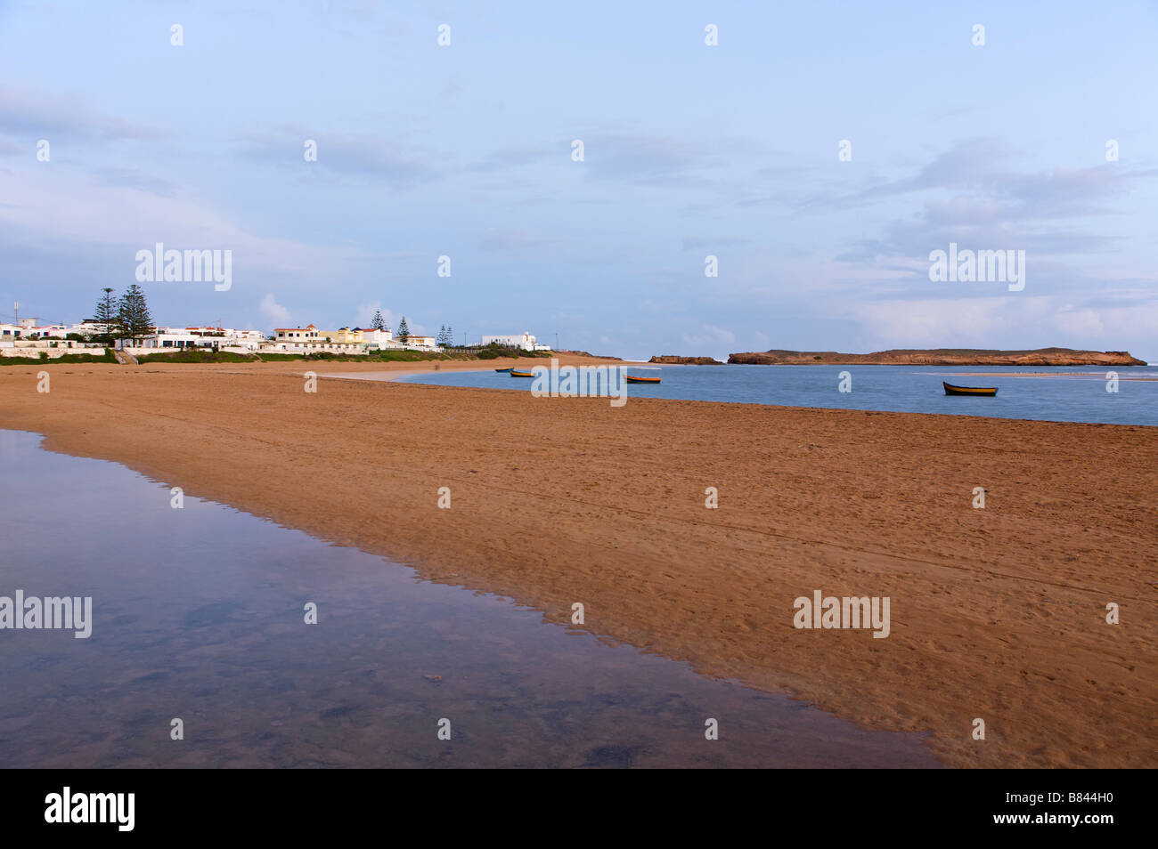 Oualidia hi-res stock photography and images - Alamy
