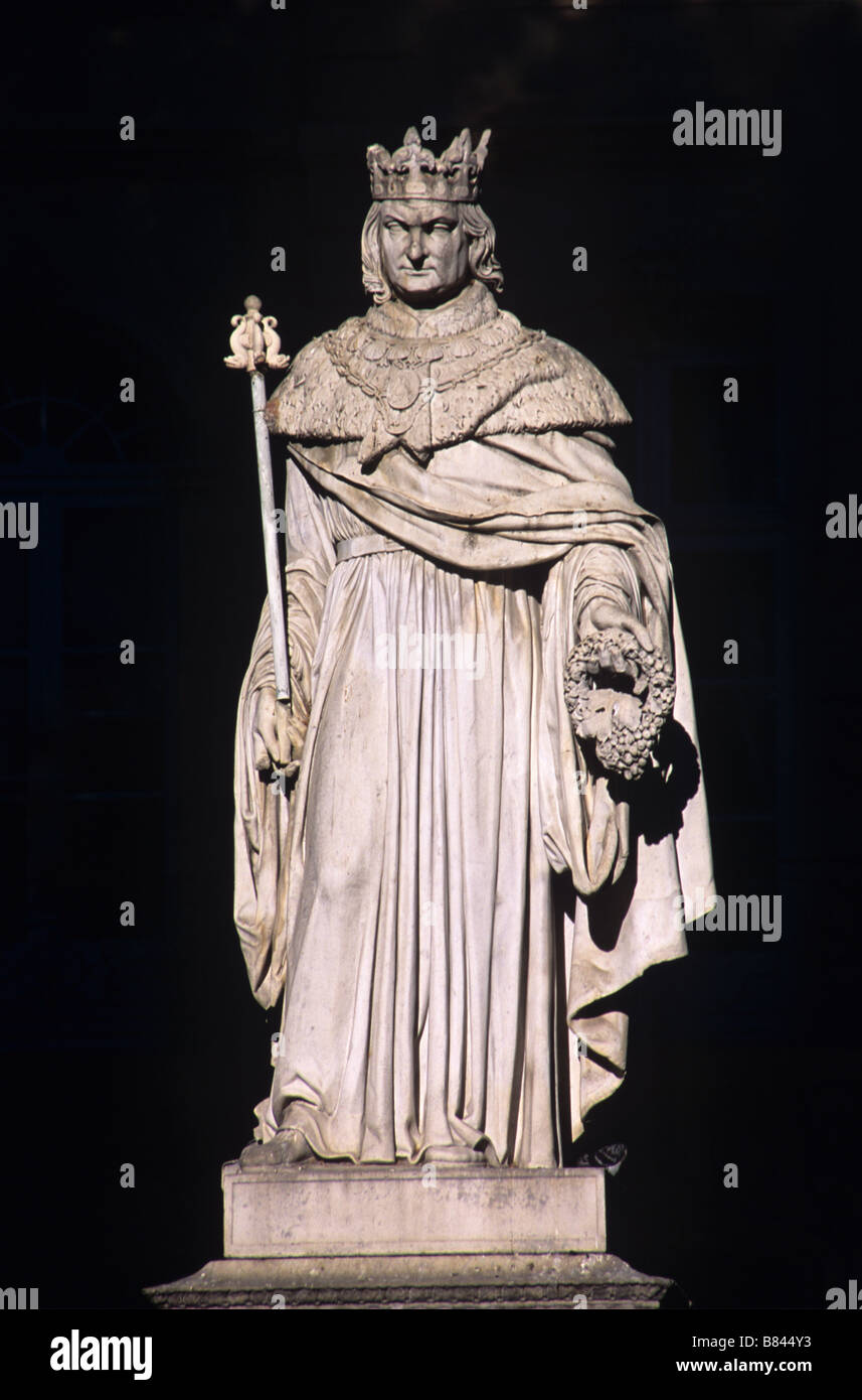 Statue of Provencal King or Roi René (1409-80), Cours Mirabeau, Aix-en ...