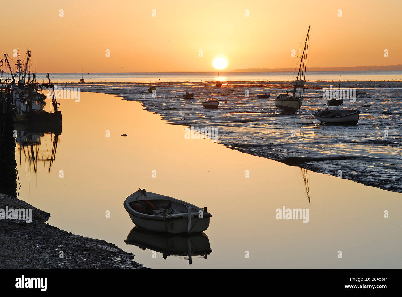 Leigh on sea hi-res stock photography and images - Alamy