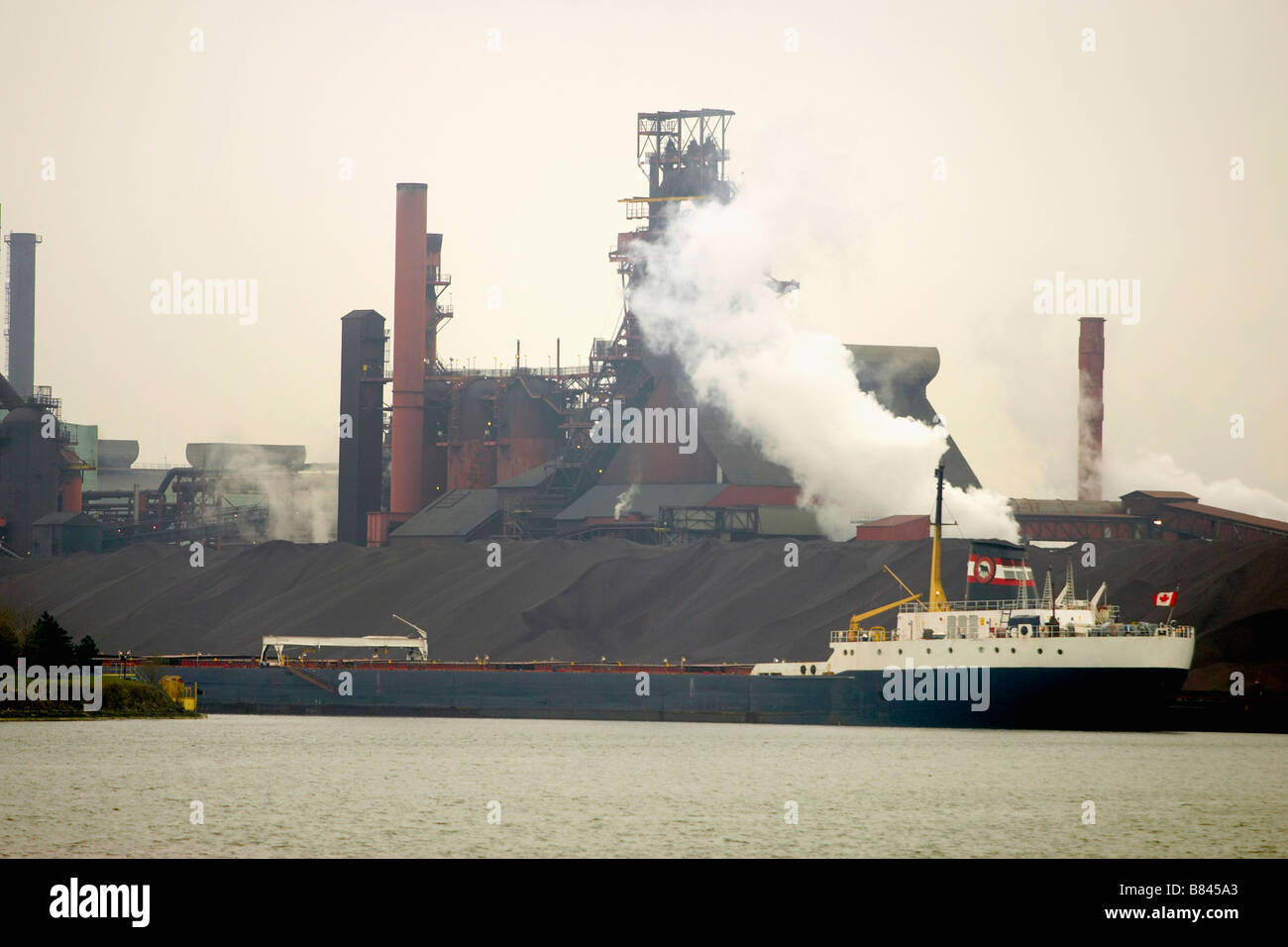 Ship at a steel manufacturing plant, Hamilton, Ontario Stock Photo - Alamy