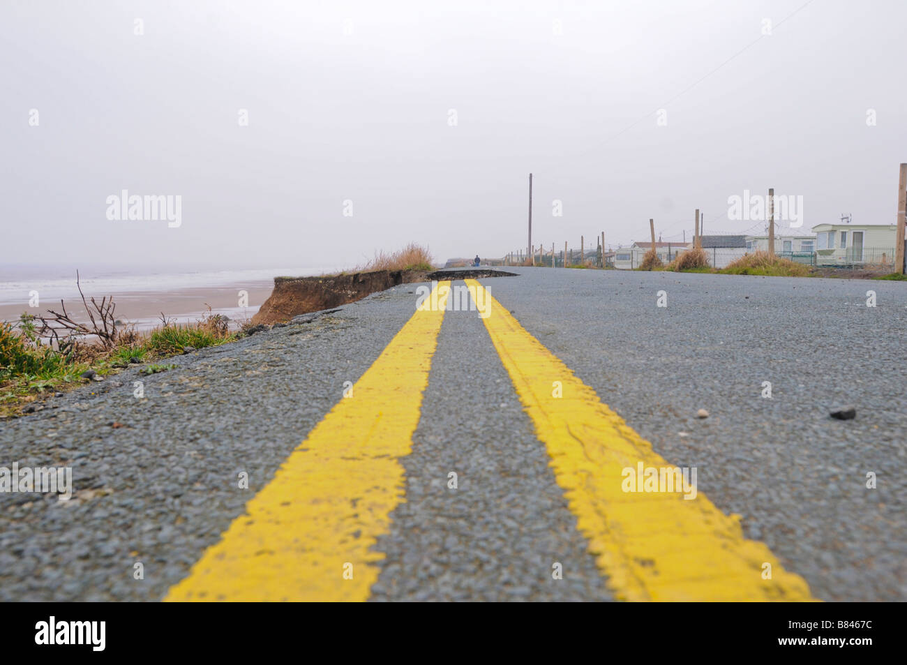 Coastal erosion on the east coast at Ulrome, East Yorks UK Stock Photo ...