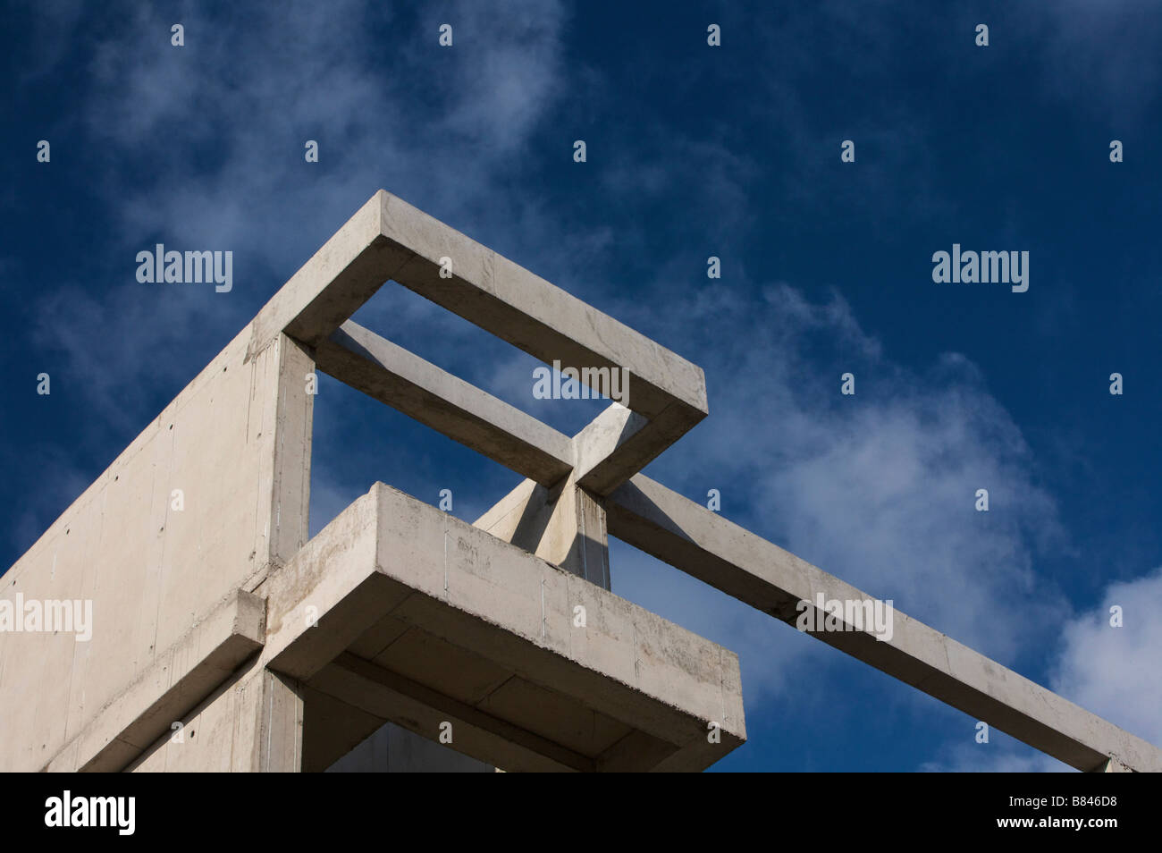Concrete form hi-res stock photography and images - Alamy