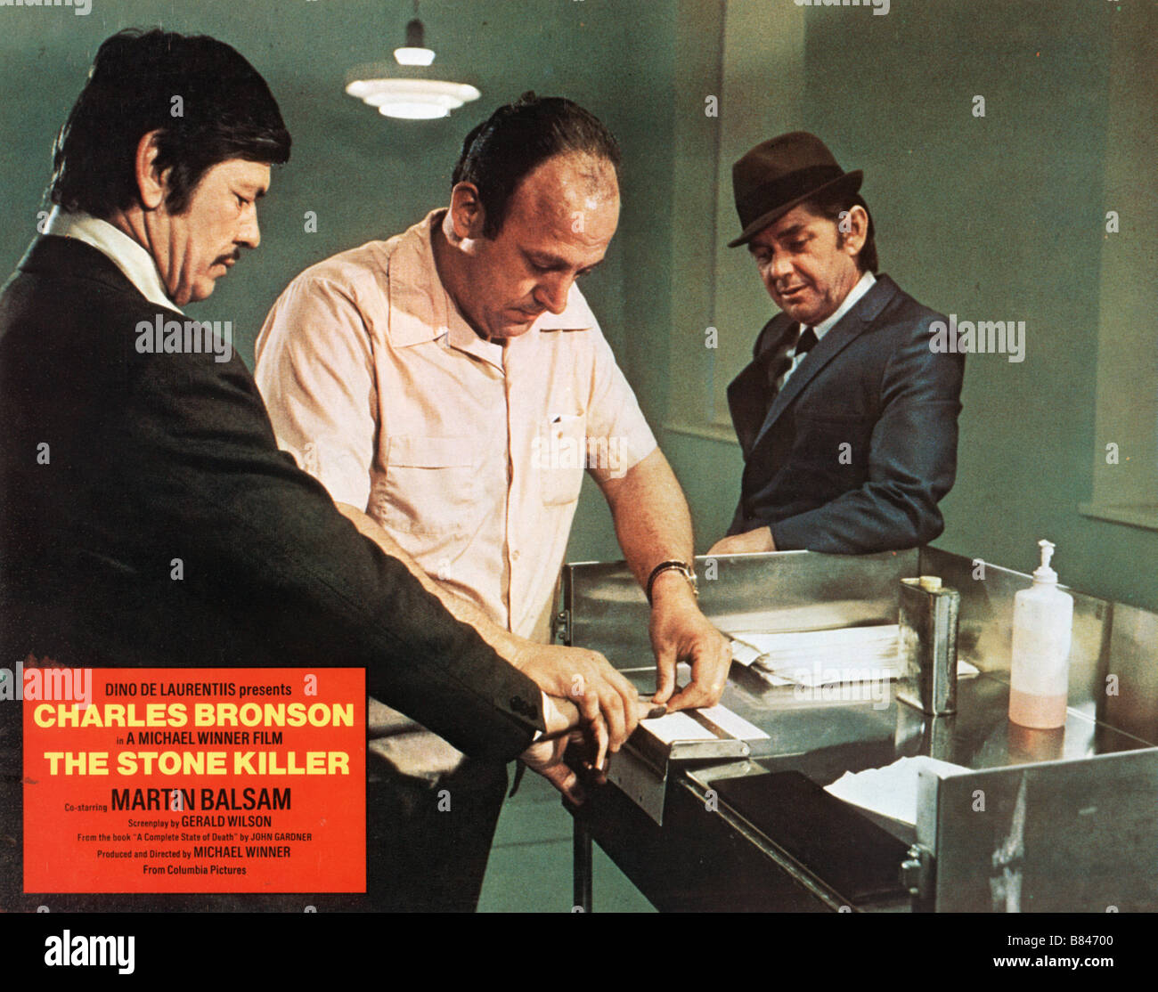 le cercle noir The Stone Killer (1973) Italy / USA Charles Bronson Director: Michael Winner ...