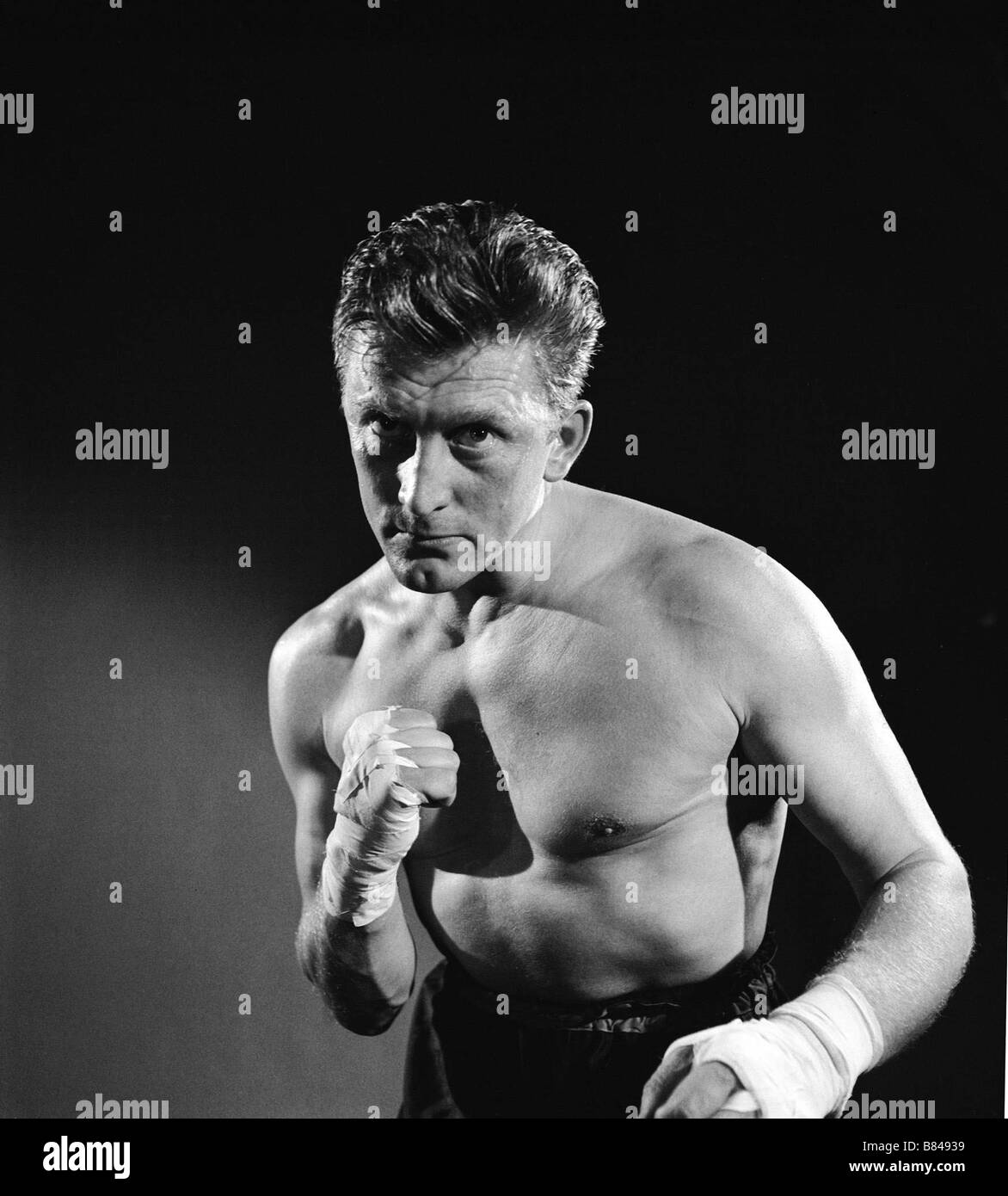Champion Year: 1949 - USA Kirk Douglas Director: Mark Robson Stock ...