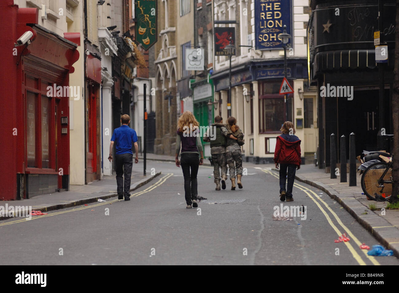 28 Weeks Later Year : 2007 UK Imogen Poots, Mackintosh Muggleton ...