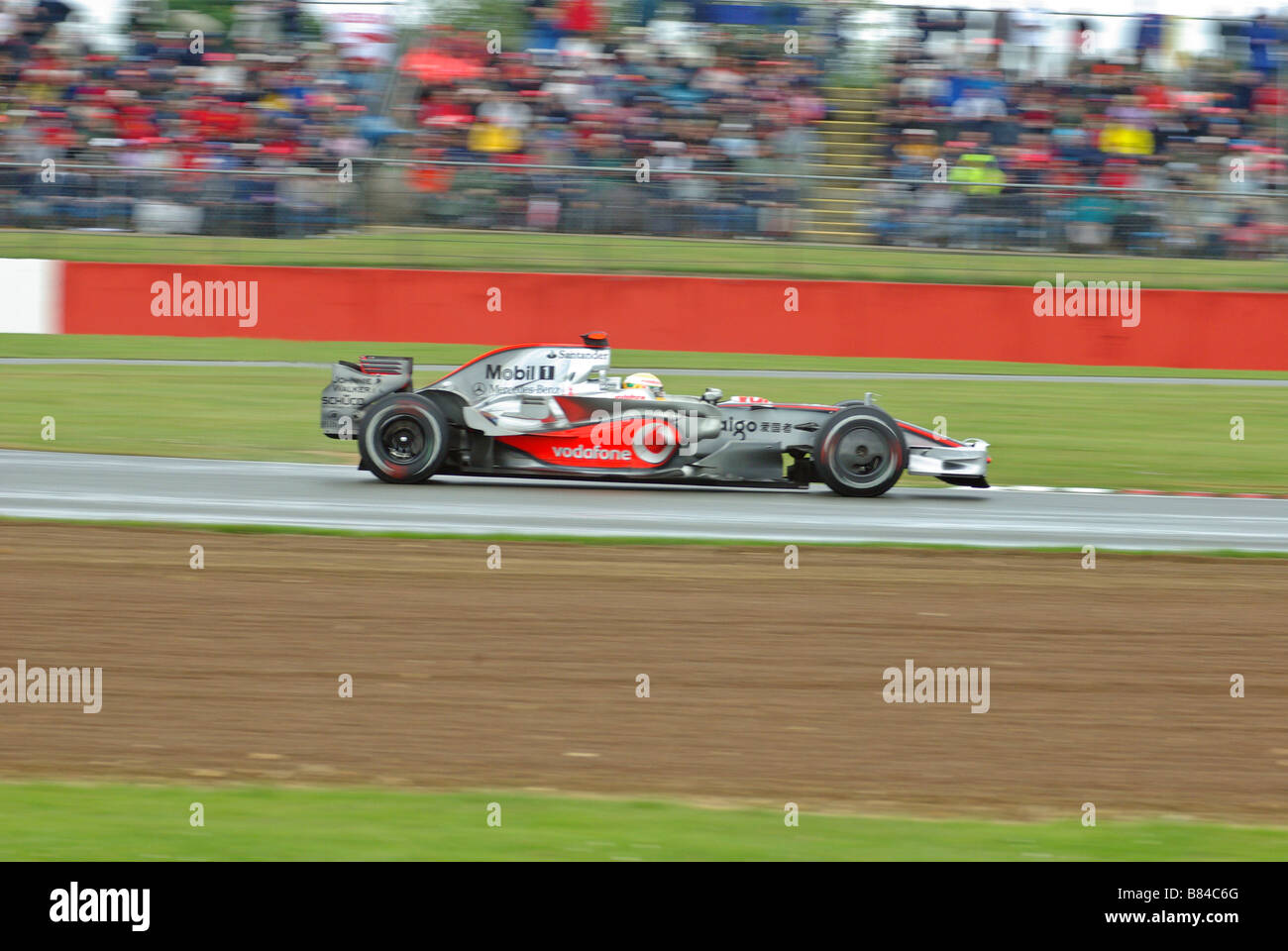 Lewis hamilton 2008 silverstone hi-res stock photography and images - Alamy