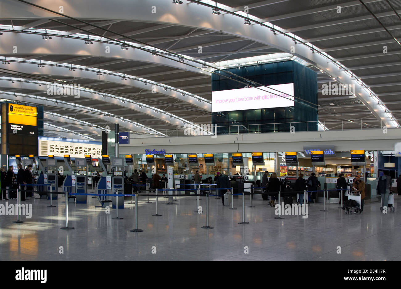 Terminal check in hall hi-res stock photography and images - Alamy