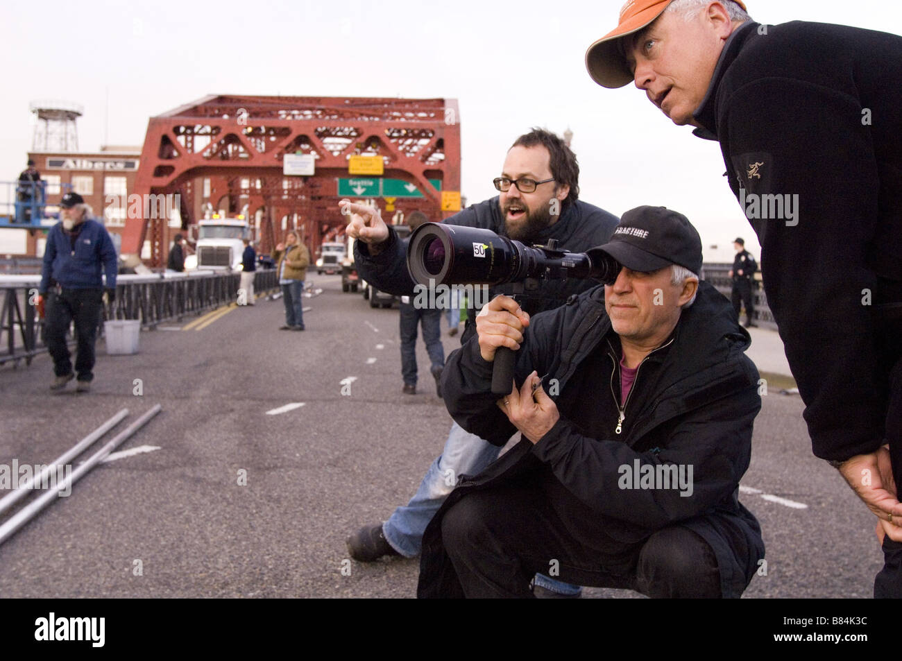 Gregory Hoblit Gregory Hoblit Director: Gregory Hoblit sur le tournage ...