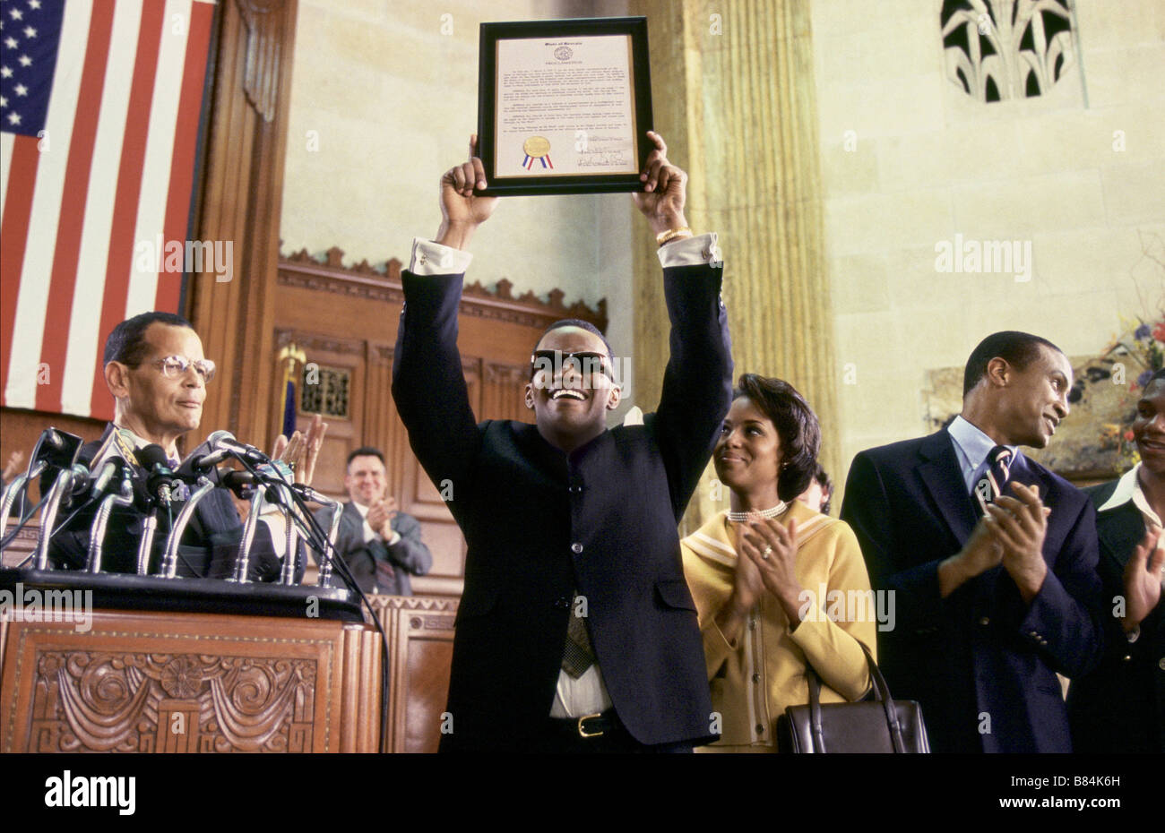 Ray Year: 2004 - USA Jamie Foxx, Kerry Washington Director: Taylor ...