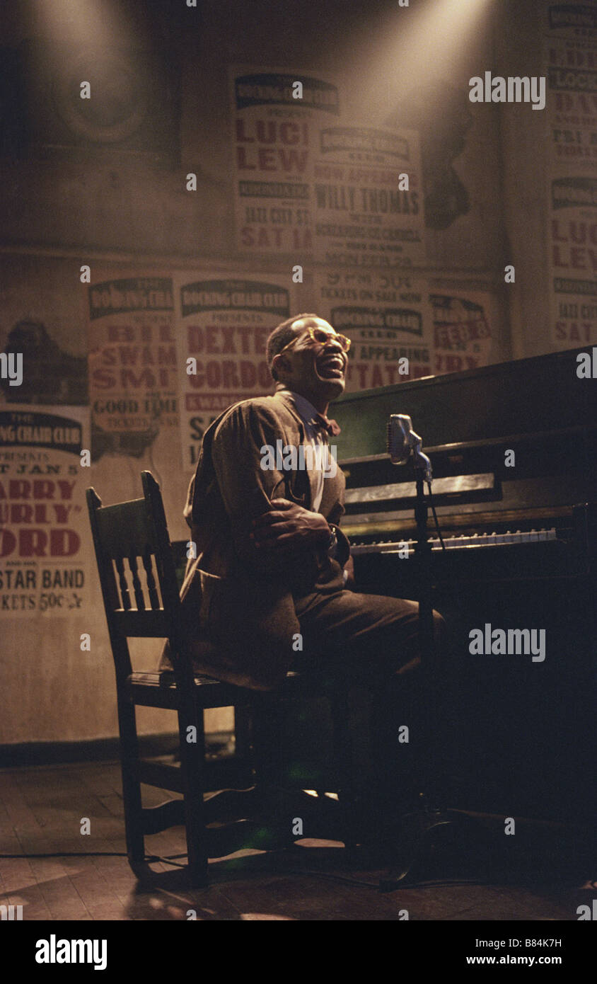 Ray Year: 2004 - USA Jamie Foxx Director: Taylor Hackford Stock Photo ...