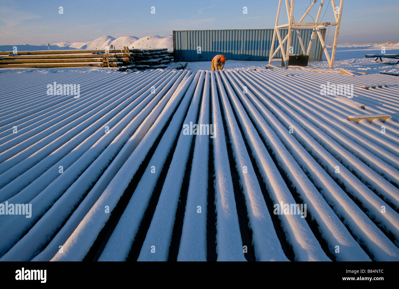 Pipe racks hi-res stock photography and images - Alamy
