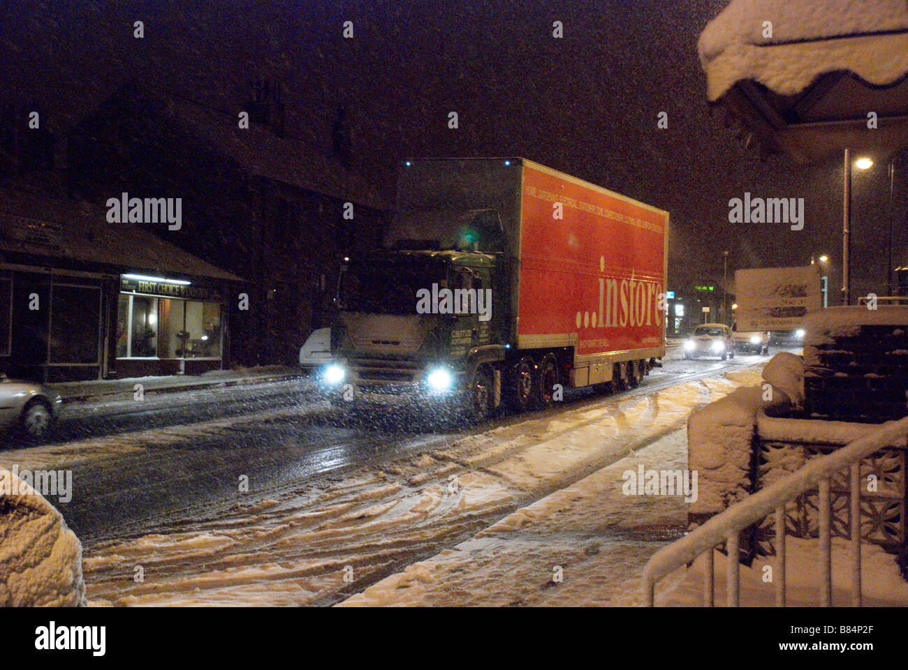 Lorry in a snow blizzard Stock Photo - Alamy