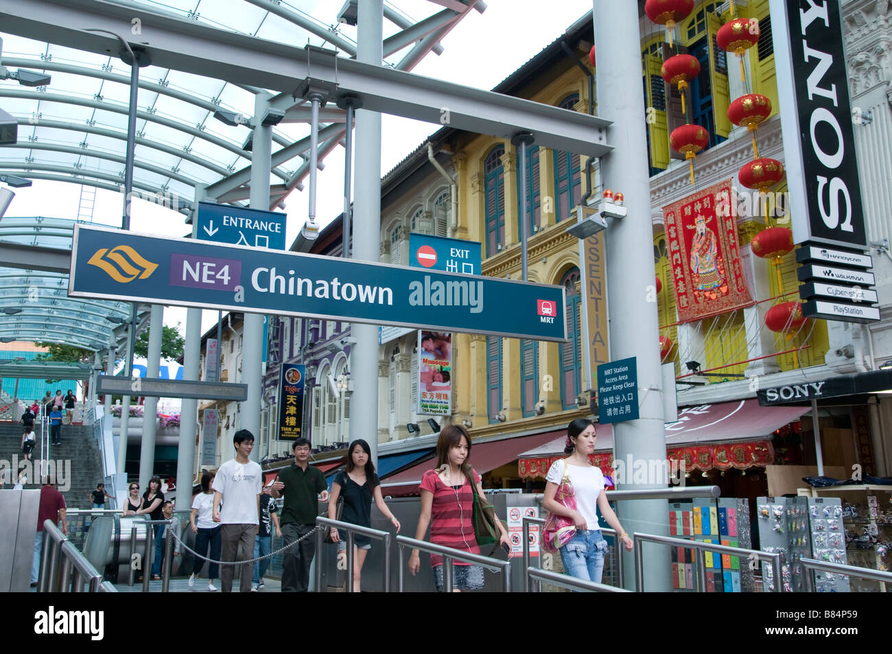 Singapore Chinatown china chinese streetshop store night market centre ...
