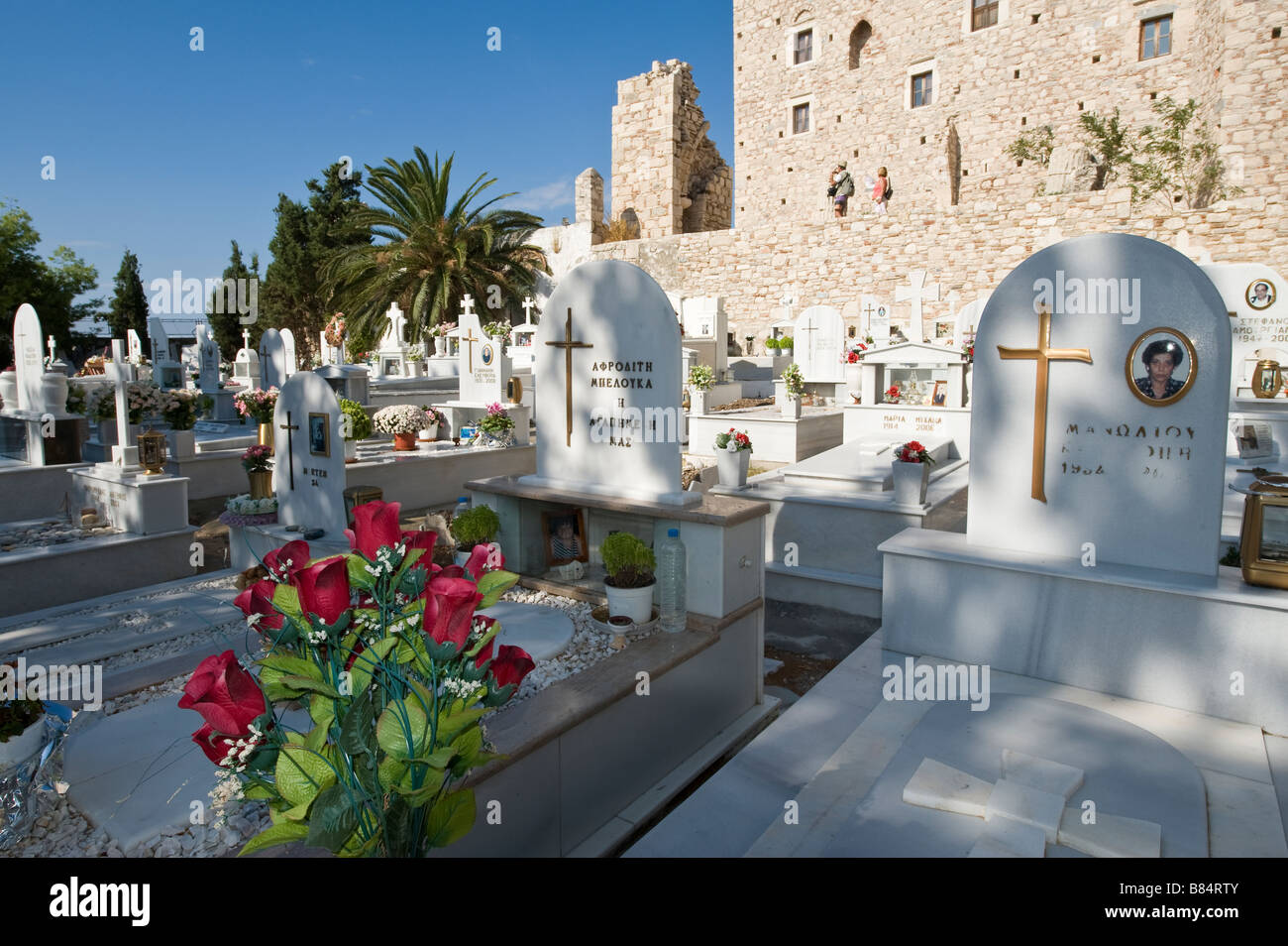 Greek cemetery hi-res stock photography and images - Alamy