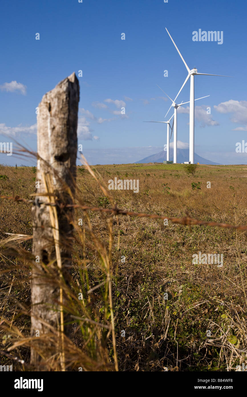 Giromill wind turbine hi-res stock photography and images - Alamy
