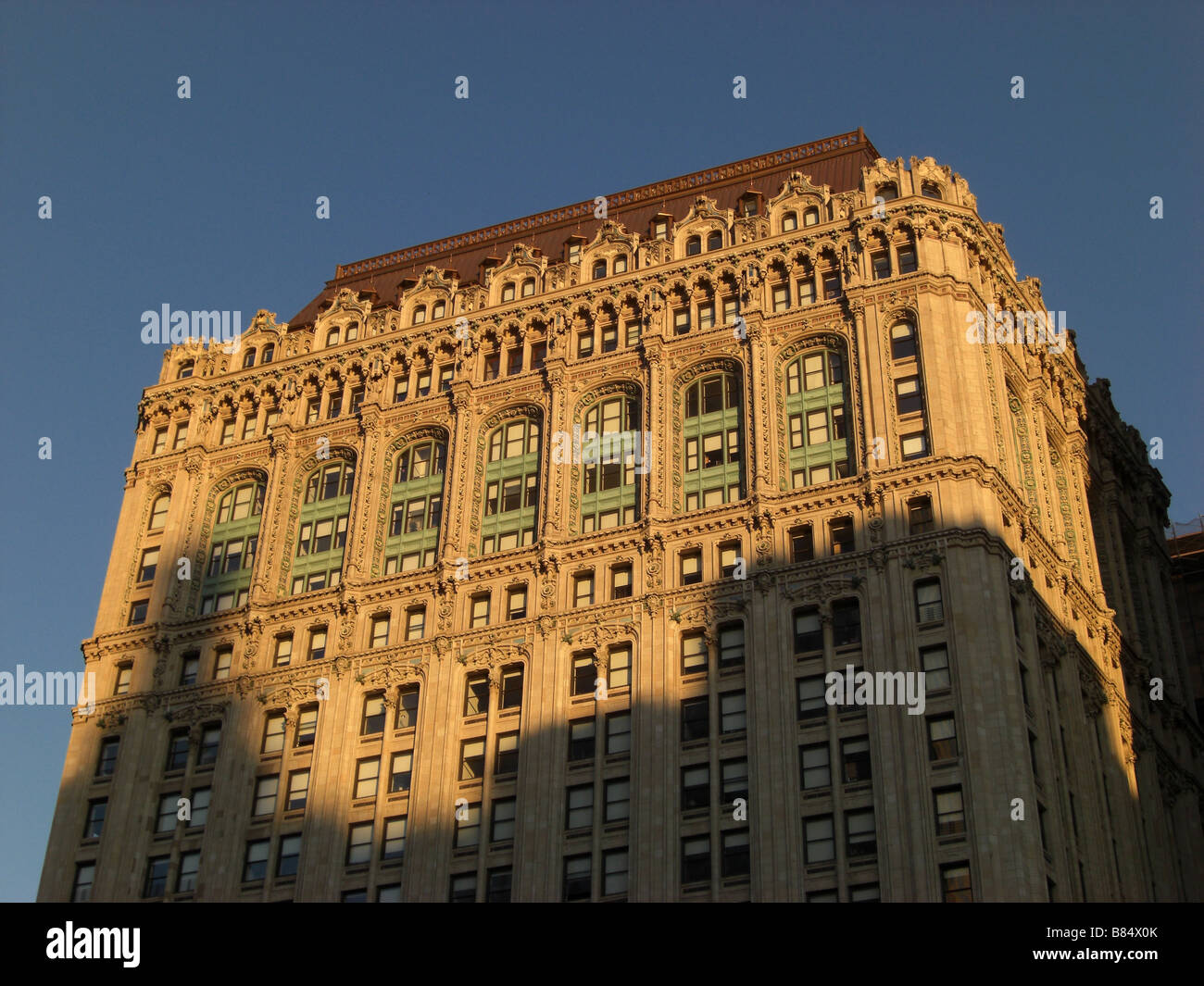 Building shadow hi-res stock photography and images - Alamy
