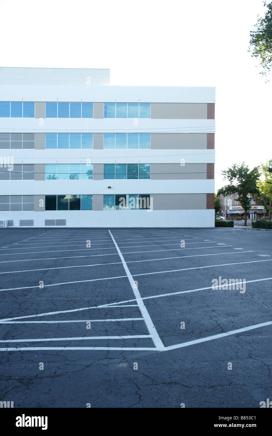 Office complex outside hi-res stock photography and images - Alamy