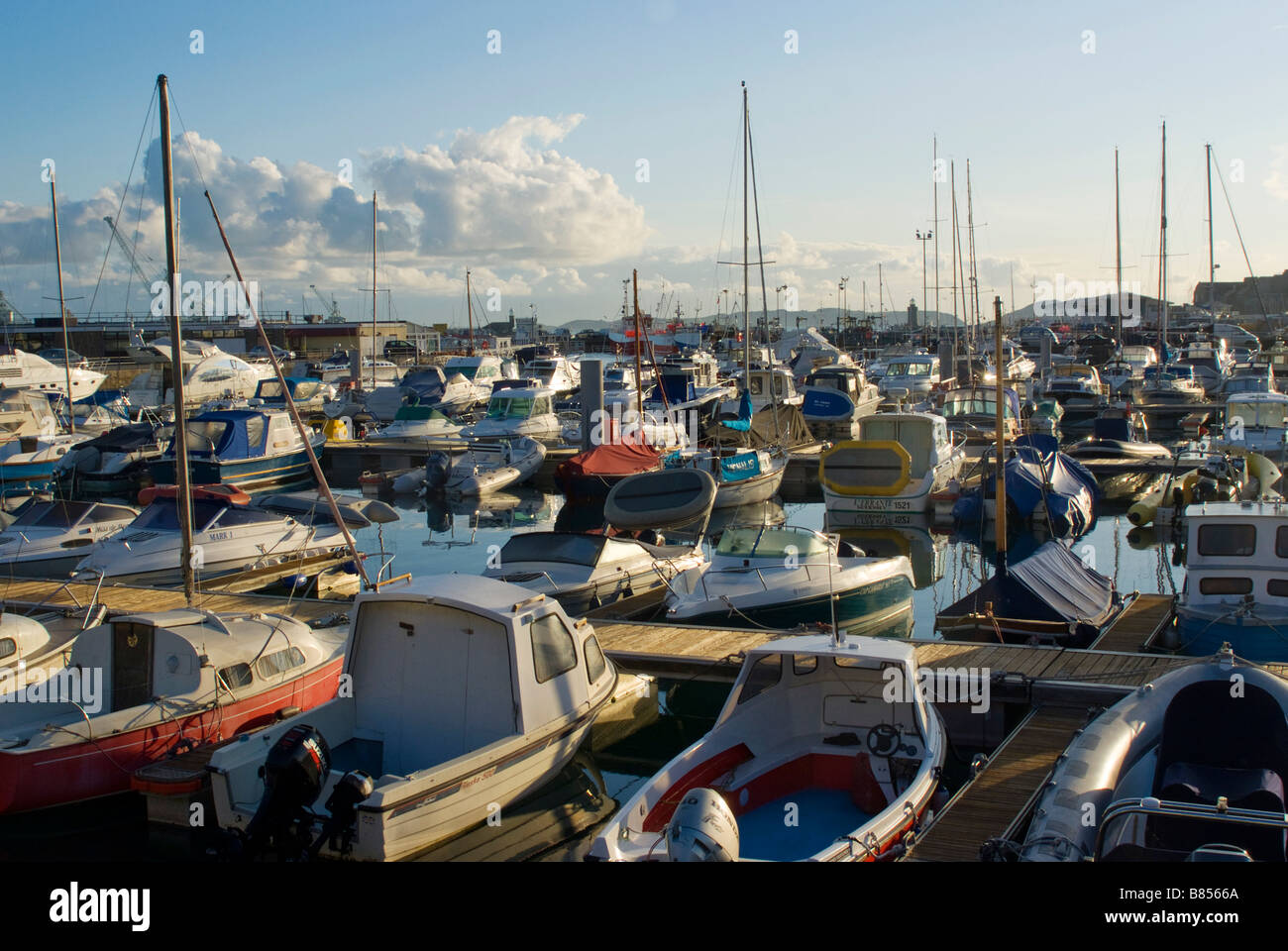 Guernsey fishing boats hi-res stock photography and images - Alamy