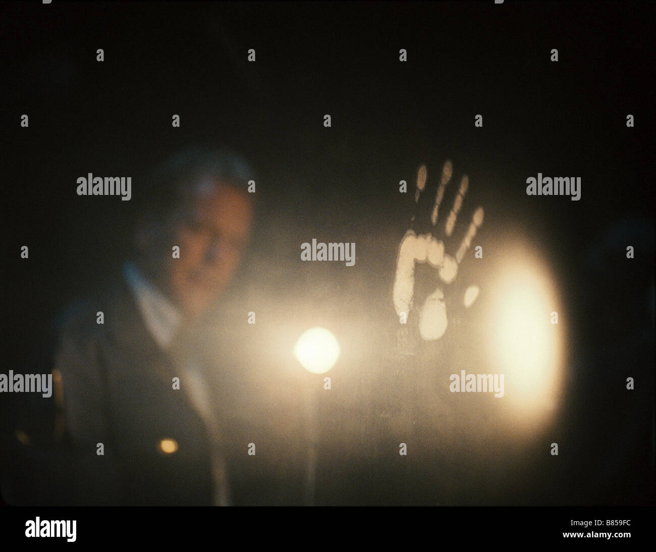 Mirrors 2008 kiefer sutherland alexandre hi-res stock photography and ...