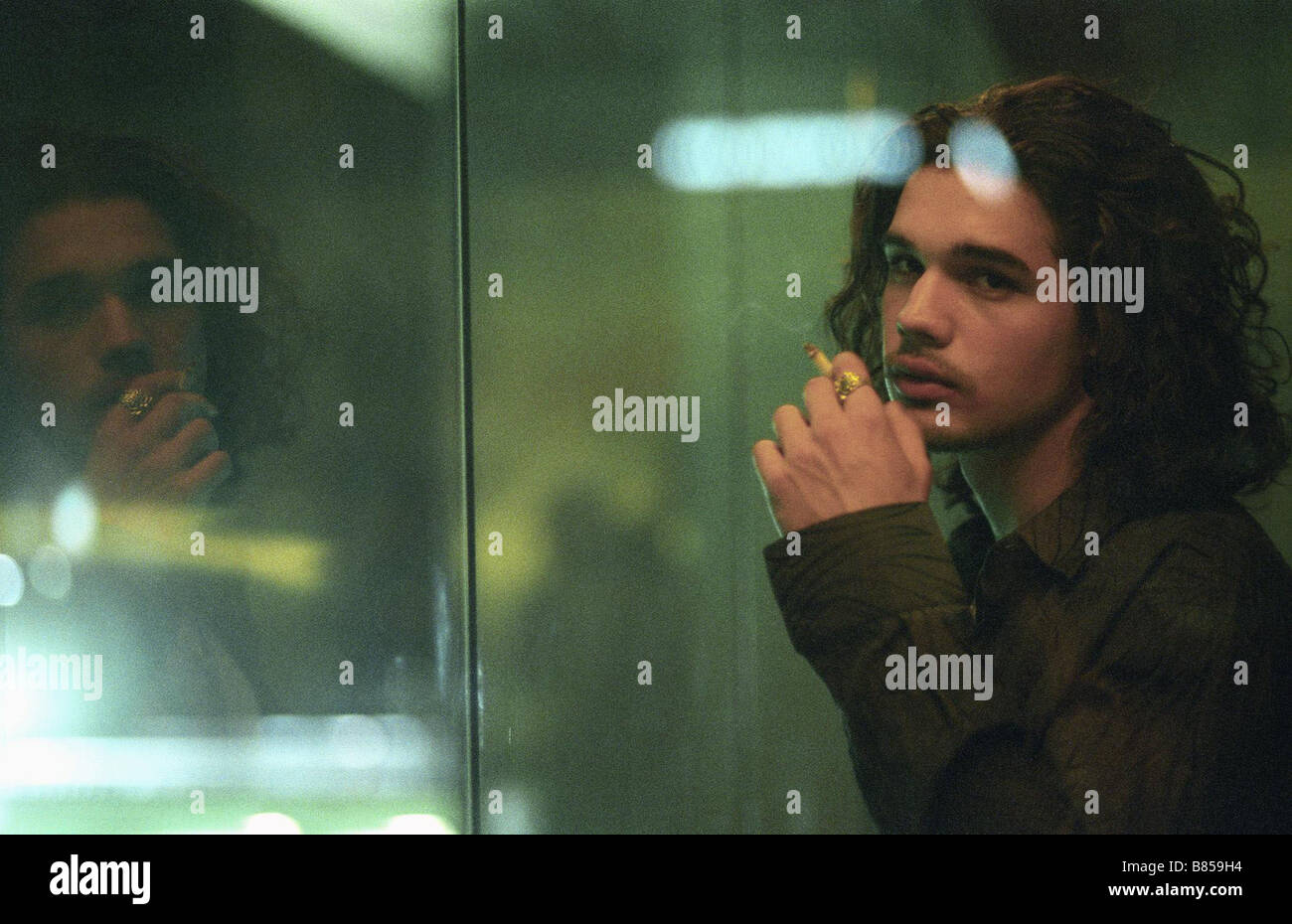 Undiscovered Undiscovered (2005) USA Steven Strait Director: Meiert ...