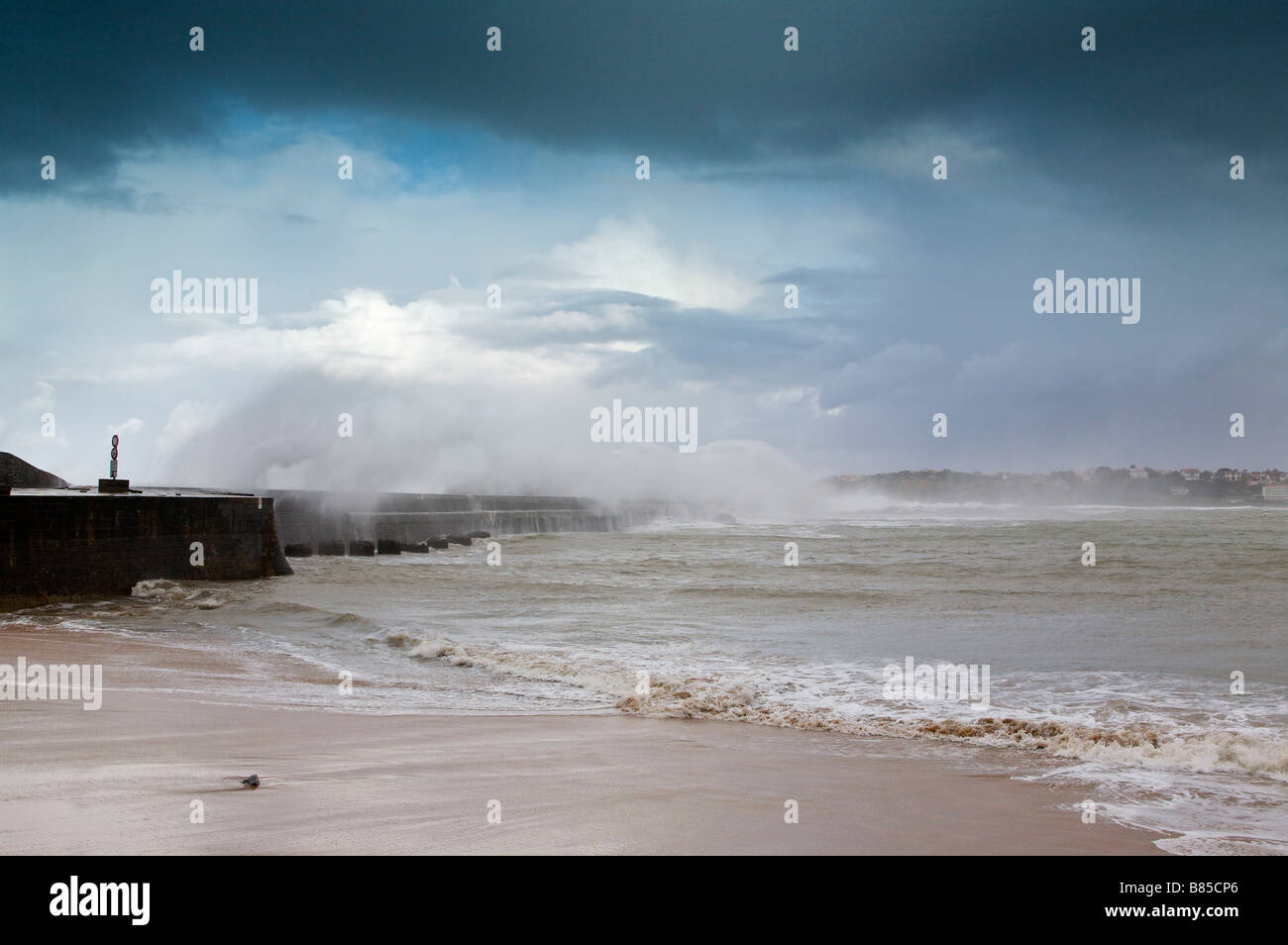 24 january 2009 KLaus storm breaking waves on Socoa dyke Pays Basque ...