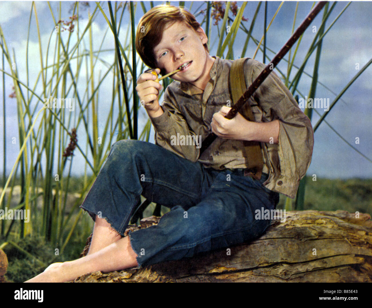 Child smoking 1960 hi-res stock photography and images - Alamy