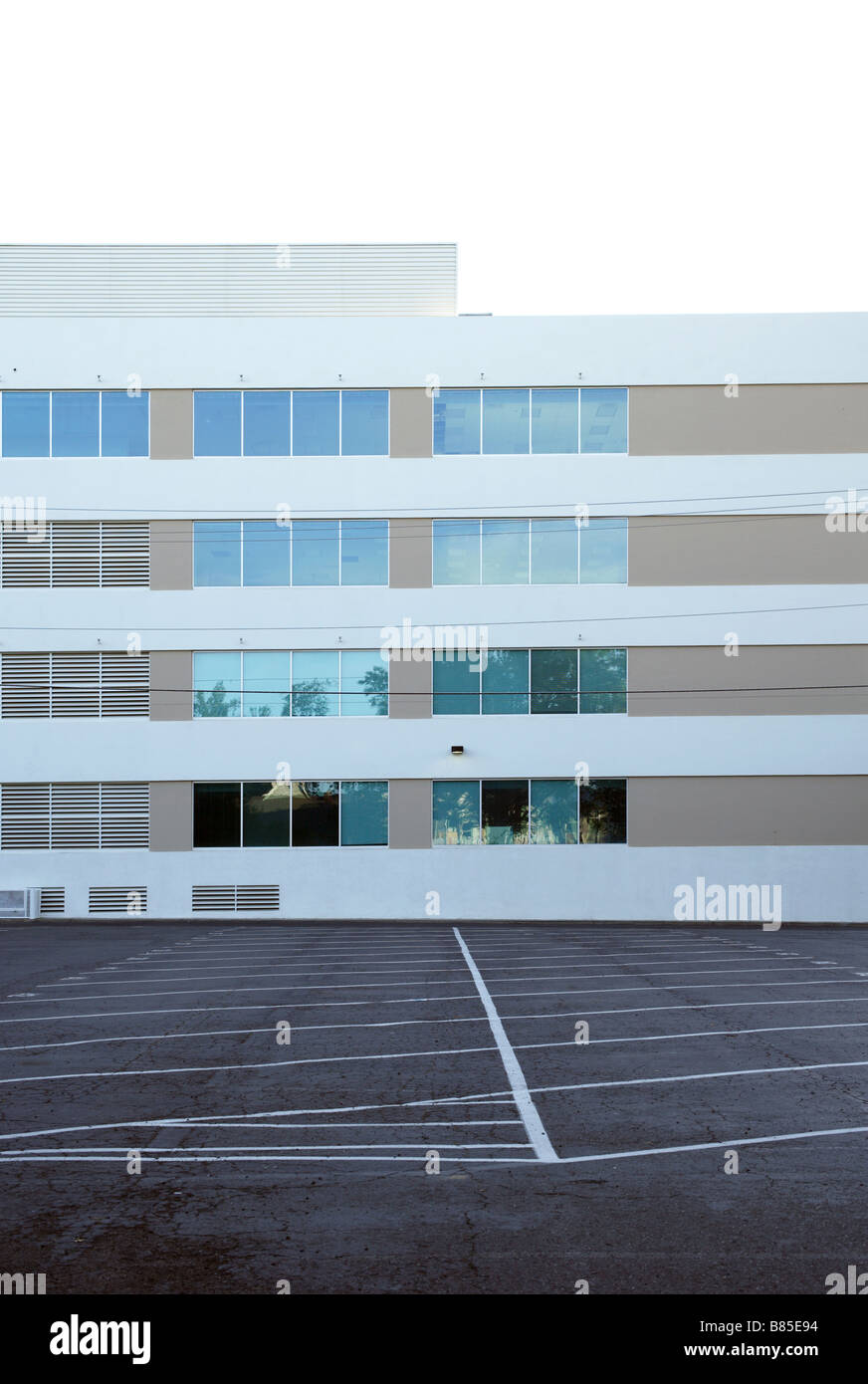 Medium size office hi-res stock photography and images - Alamy