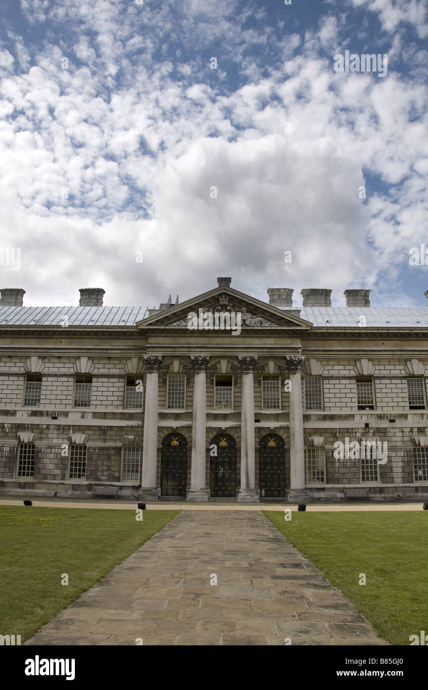 A big white building in London Stock Photo - Alamy