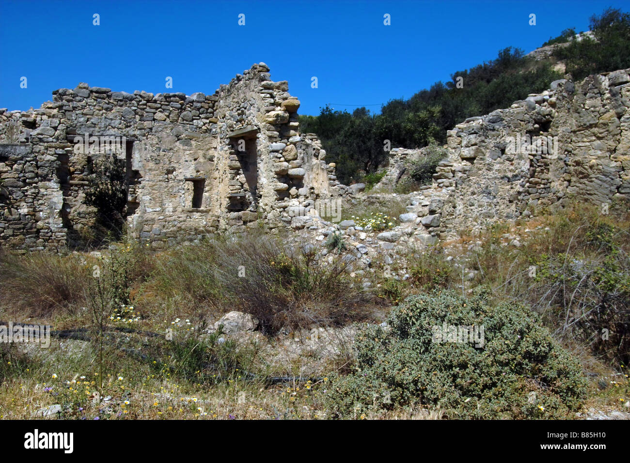 Ruins of old house Stock Photo - Alamy