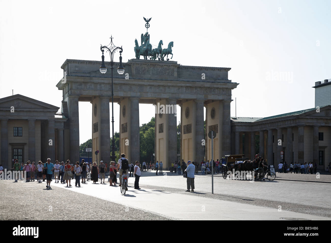Berlin Pariser Platz Square Brandeburger Tor Gate Stock Photo - Alamy