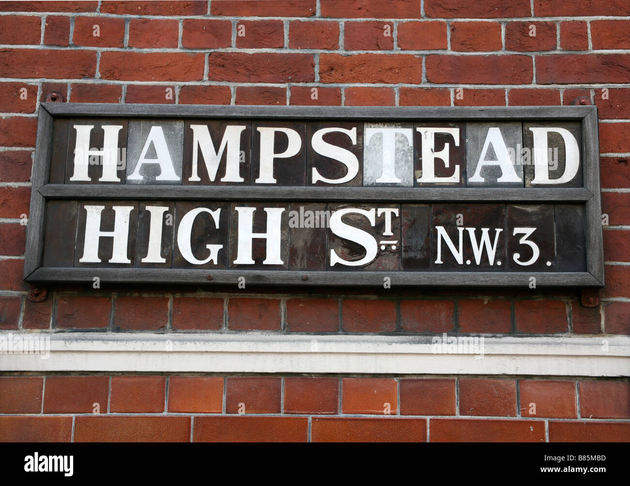 Hampstead High Street sign Stock Photo - Alamy