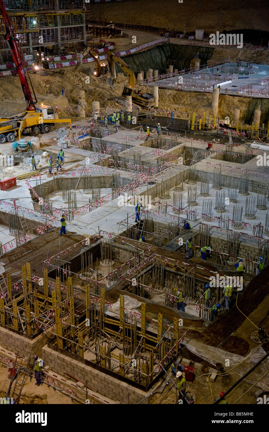 Foundation construction site dubai hi-res stock photography and images ...